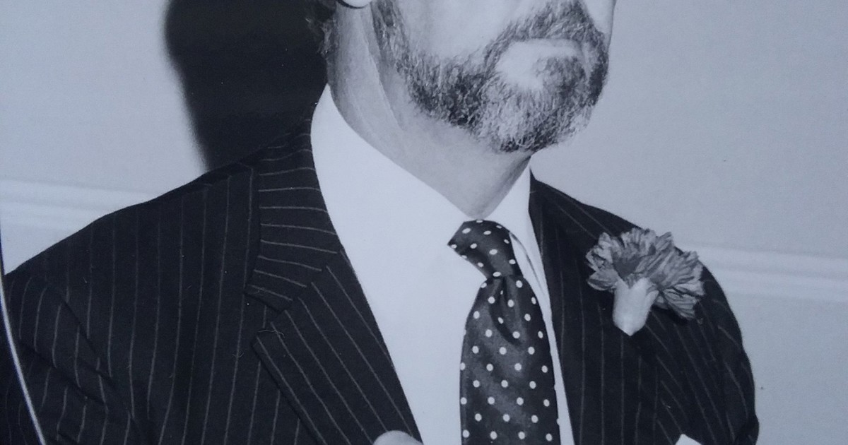 The Christopher Hawkings Collection of Curiosities | Bearnes Hampton ...